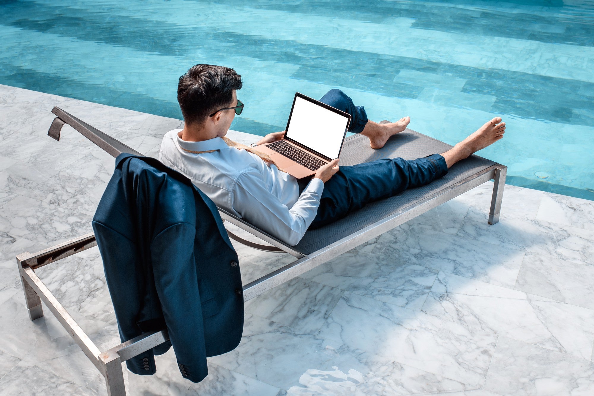 Everything You Need for a Portable Office | Unbound Merino
